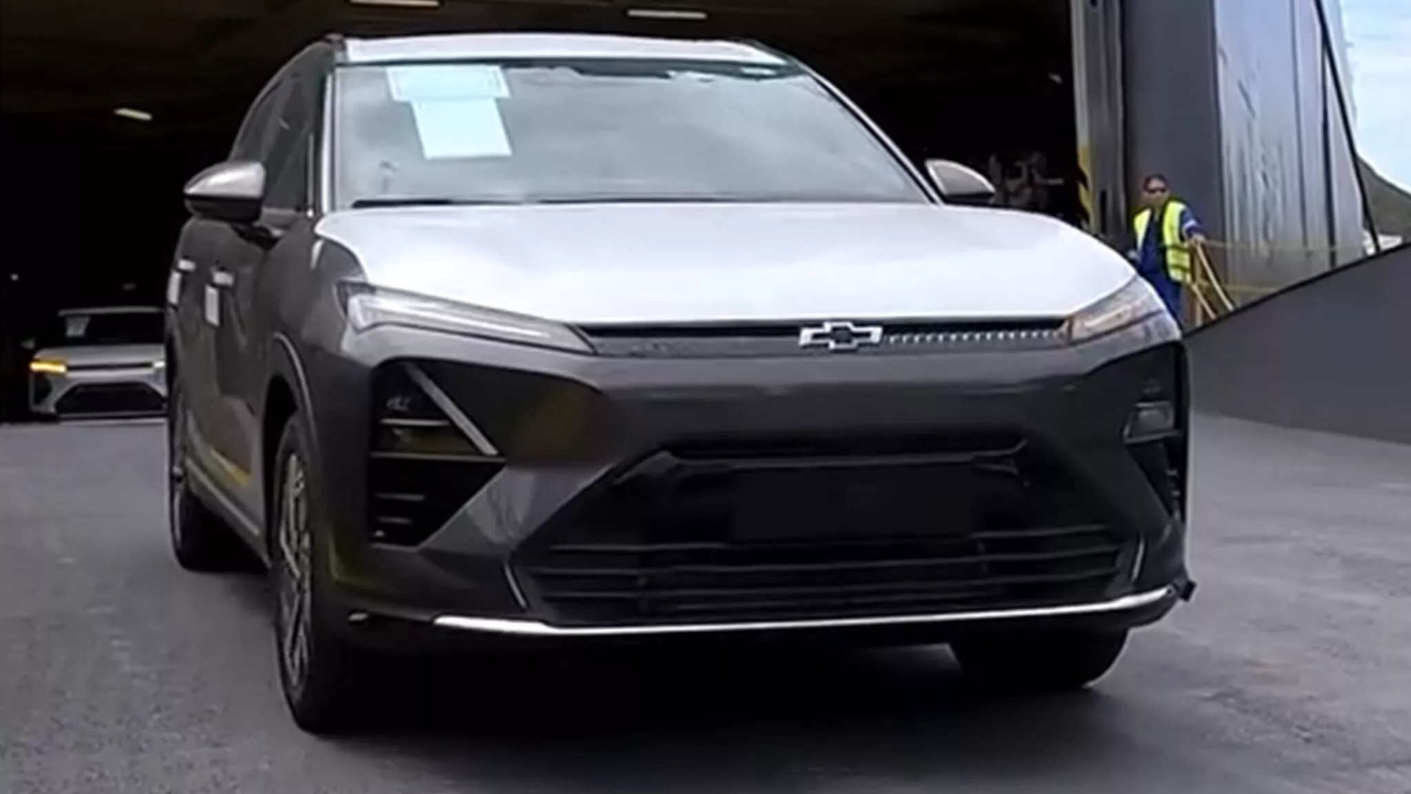 Новый электрический кроссовер от GM – Chevrolet Captiva EV