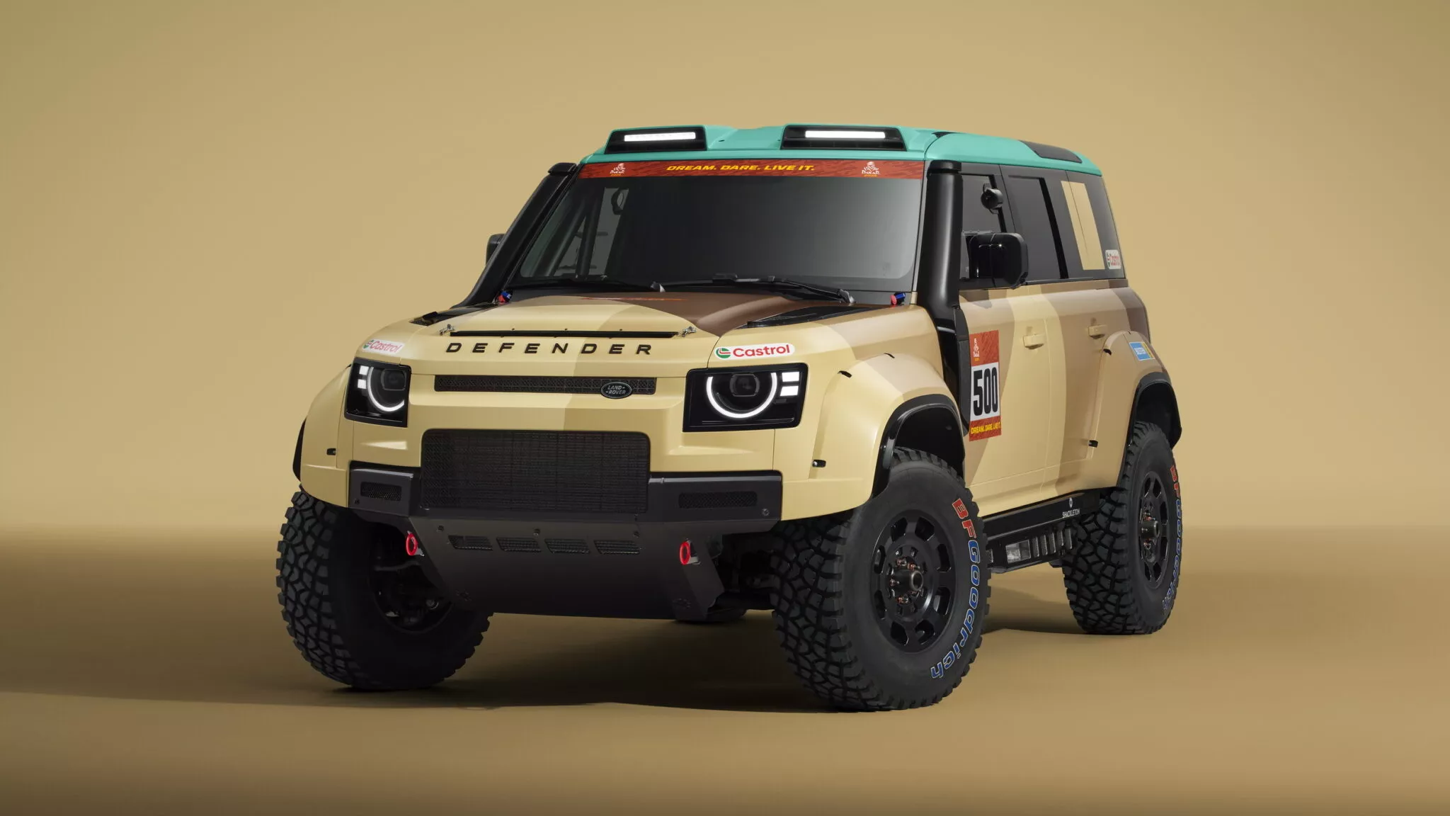 Посмотрите на очень крутой, раллийный Land Rover Defender Dakar D7X-R