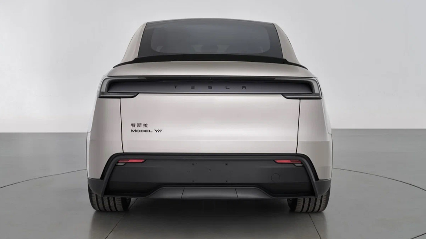 Удлинённая Tesla Model YL: шесть мест и больше мощности