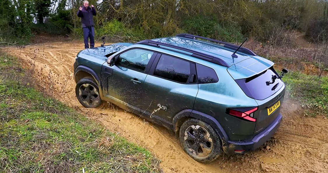 Toyota LC Prado 250 и Duster 2025 сравнили на бездорожье (видео)