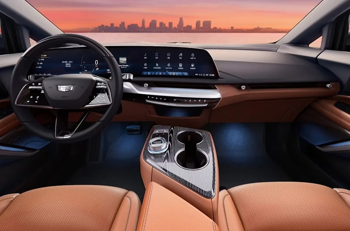 Вот, как выглядит новый электрокроссовер Cadillac Optiq внутри