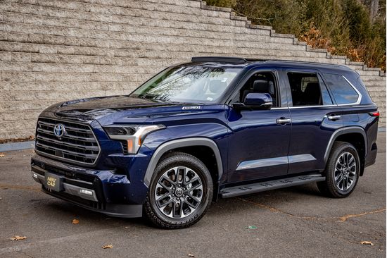 Придбати Toyota Sequoia Limited 3.5i-Force Max V6 Hybrid 10-AT 4WD 2023 ...