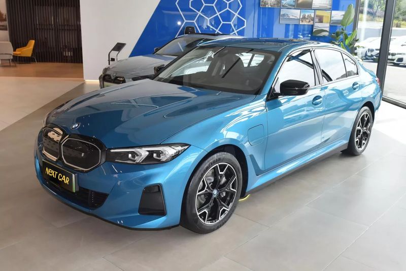 Придбати BMW i3 eDrive 40L Sedan 78.92kWh RWD M-Sport 2024 CN в Києві - Nextcar