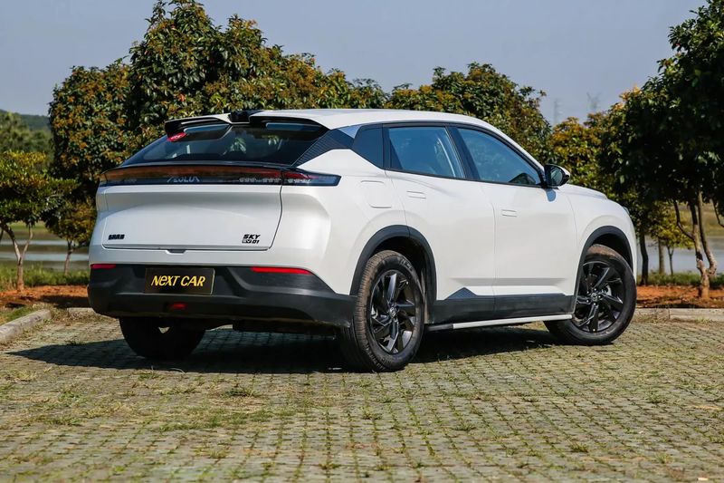 Придбати DongFeng SKY EV01 445KM 50.8kWh FWD PRO 2024 CN в Києві - Nextcar