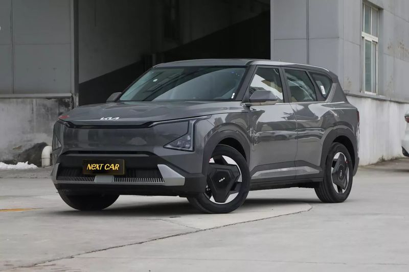 Придбати Kia EV5 Long Range 88.1 kWh 720km FWD Wave 2024 CN в Києві - Nextcar