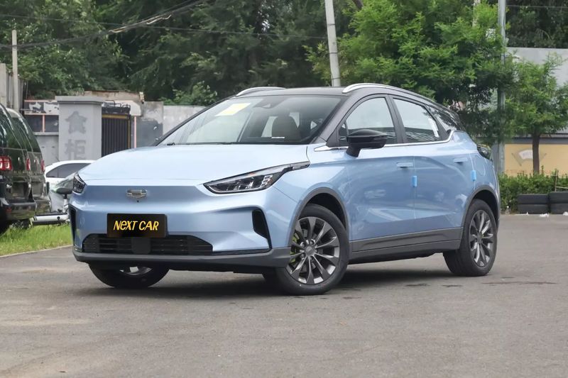 Придбати Geely Geometry C EV 70.0 kWh 550km Halo FWD 2024 CN в Києві ...