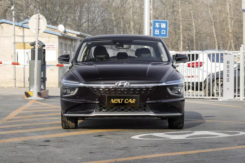 Придбати Hyundai Mistra EV 56.5 kWh 500km FWD TOP Flagship FWD 2025 CN ...
