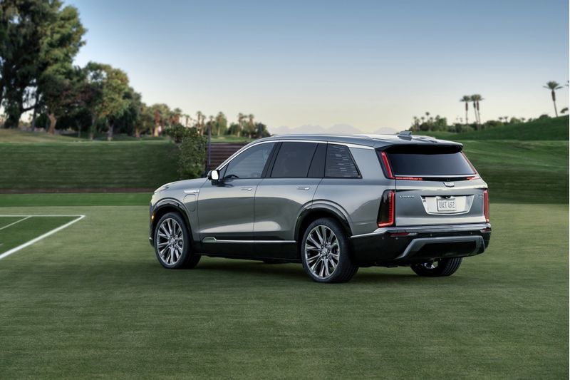 Купить Cadillac Vistiq 600e4 106.8 kWh 480km Dual Motor AWD Premium ...