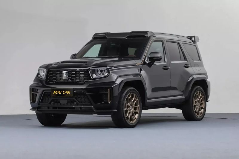 Придбати Tank 700 Hi4-T PHEV 37.1 kWh 90km 3.0T+9HAT 4WD Ultimate Off-road 2025 CN в Києві - Nextcar