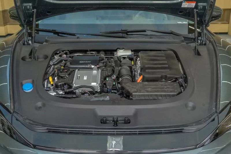 Придбати BYD Han L DM-i PHEV 29.4 kWh 180km 1.5Ti EHS 4WD LiDAR ...