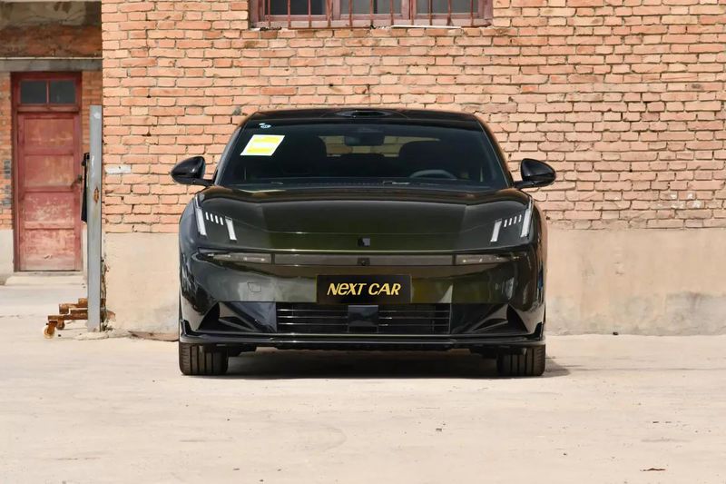 Придбати Lynk&Co 10 EM-P PHEV 38.2 kWh 1.5 DHT 240KM 4WD Ultra Sport 2026 CN в Києві - Nextcar