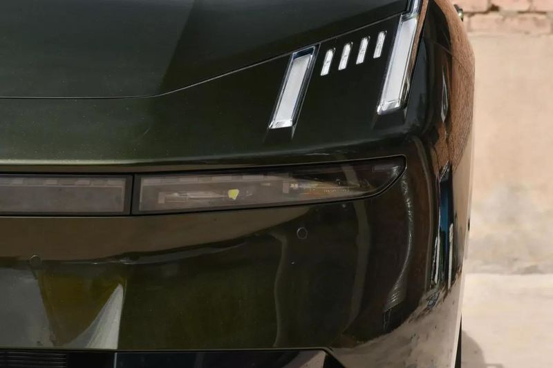 Придбати Lynk&Co 10 EM-P PHEV 38.2 kWh 1.5 DHT 240KM 4WD Ultra Sport 2026 CN в Києві - Nextcar