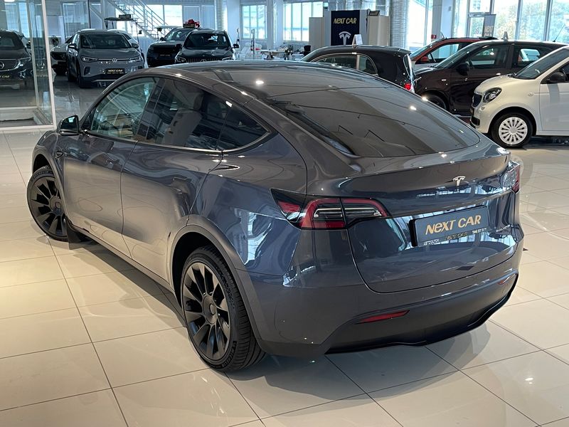 Придбати Tesla Model Y Long Range 82kWh Dual Motor Grau 2022 в Києві ...